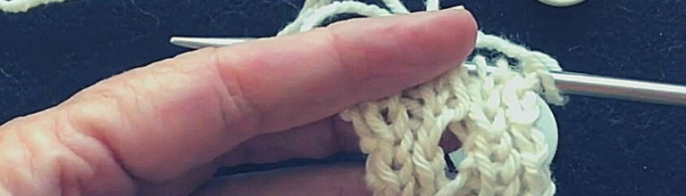 How To Knit A Vertical Buttonhole? - TextileTuts