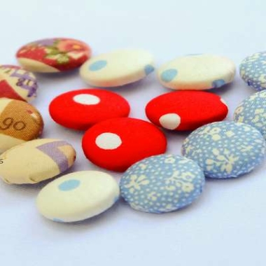 Types Of Buttons For Clothes: What You Need To Know - TextileTuts